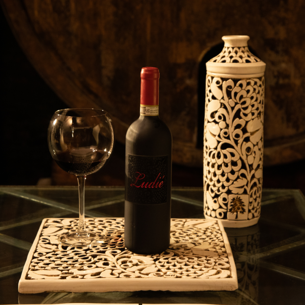 LUDIÉ - DANS SA BOITE EN BOIS - Obba